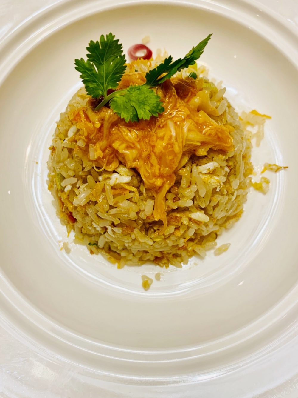 Gorgeous crab roe crowning the fried rice with crabmeat - Hooi Khaw & Su