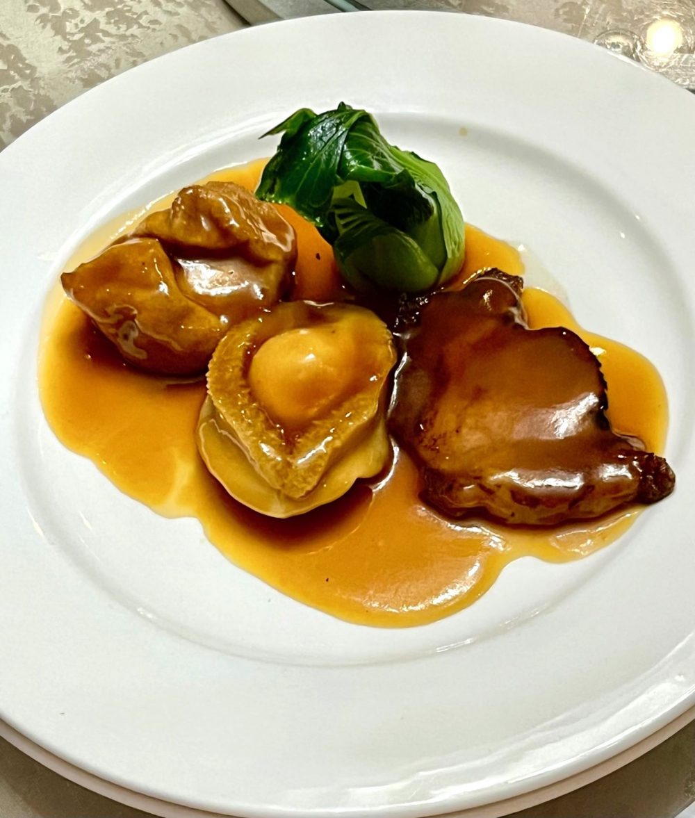 Hairy crabs are gourmet treats at Elegant Inn - Hooi Khaw & Su